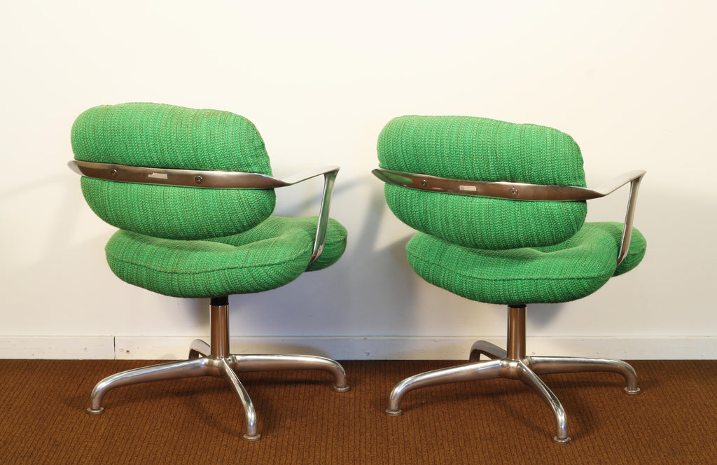 1970s Pair Knoll Model 2328 Chairs by Andrew Morrison and Bruce Hannah ...