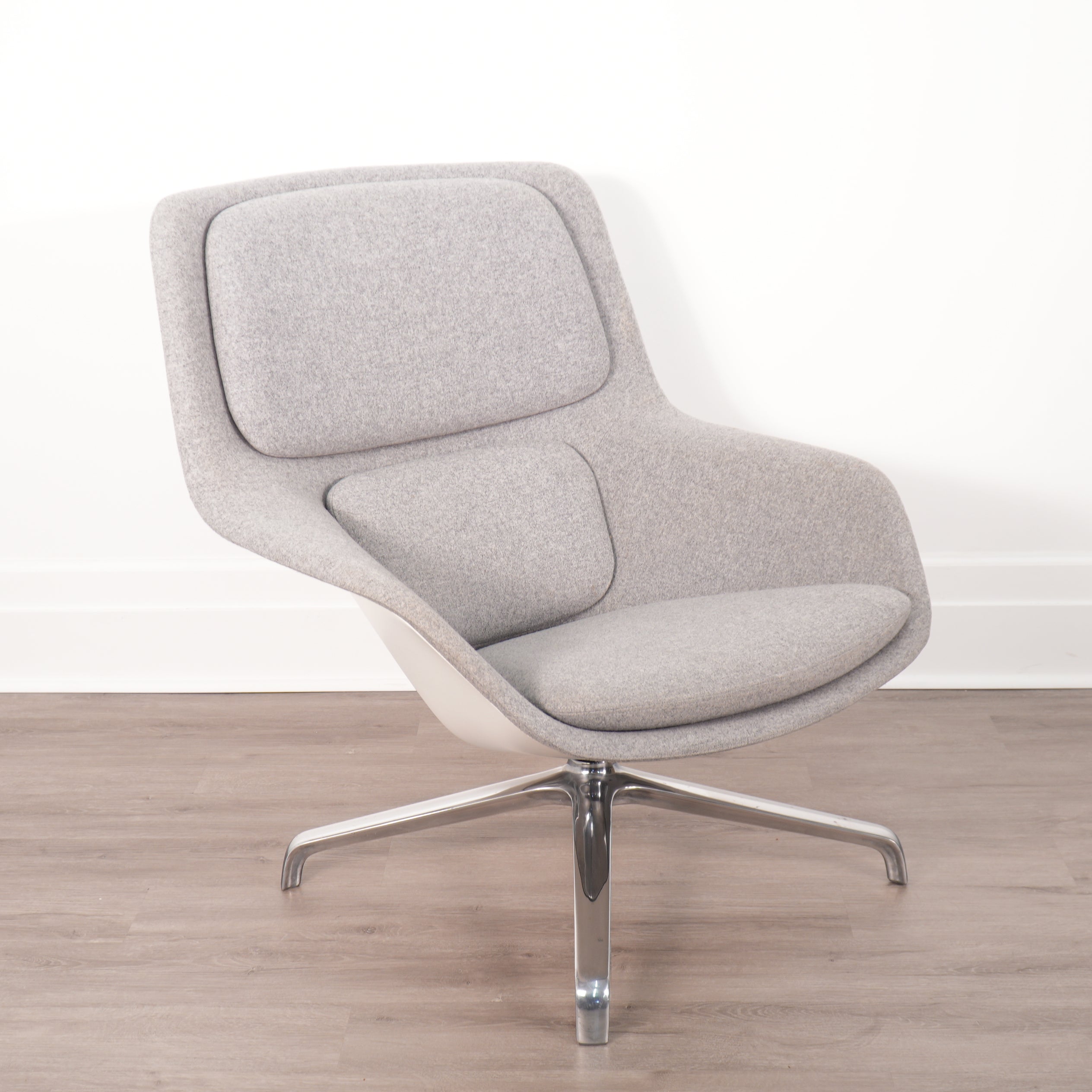 Herman Miller Striad Mid Back Gray Wool 2020 – Metro Eclectic